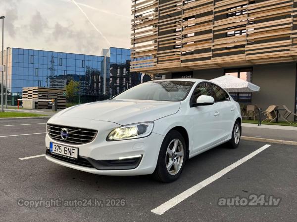 Белый Вольво С60 2015 в Таллин, объемом двигателя 1.60 л и пробегом 142 тыс. км за 13000 €, фото 10 на AUTOMOTO.COM.LV