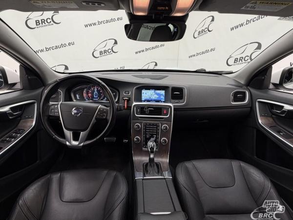 White Volvo S60 2016 in Avizieniai, with an engine capacity of 2.00 L and mileage of 200 thousand km for 10900 €, photo 3 on AUTOMOTO.COM.LV