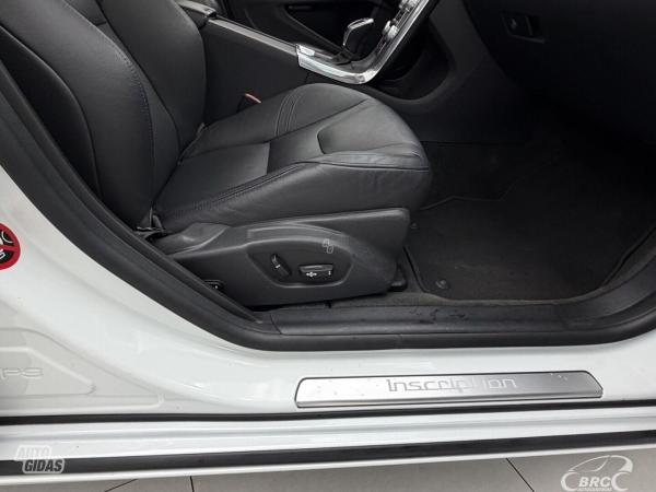 White Volvo S60 2016 in Avizieniai, with an engine capacity of 2.00 L and mileage of 200 thousand km for 10900 €, photo 6 on AUTOMOTO.COM.LV