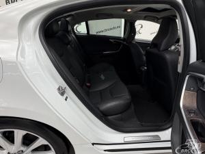 Balts Volvo S60 2016 Avižieniai, ar dzinēja tilpumu 2.00 L un nobraukumu 200 tūkst. km par 10900 €, foto 10 vietnē AUTOMOTO.COM.LV