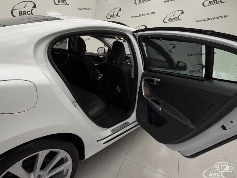 Balts Volvo S60 2016 Avižieniai, ar dzinēja tilpumu 2.00 L un nobraukumu 200 tūkst. km par 10900 €, foto 12 vietnē AUTOMOTO.COM.LV