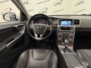 Balts Volvo S60 2016 Avižieniai, ar dzinēja tilpumu 2.00 L un nobraukumu 200 tūkst. km par 10900 €, foto 14 vietnē AUTOMOTO.COM.LV