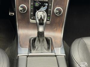 Balts Volvo S60 2016 Avižieniai, ar dzinēja tilpumu 2.00 L un nobraukumu 200 tūkst. km par 10900 €, foto 18 vietnē AUTOMOTO.COM.LV