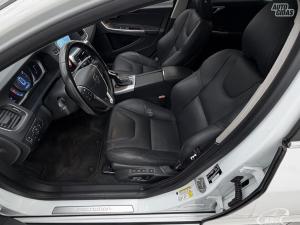 Balts Volvo S60 2016 Avižieniai, ar dzinēja tilpumu 2.00 L un nobraukumu 200 tūkst. km par 10900 €, foto 21 vietnē AUTOMOTO.COM.LV