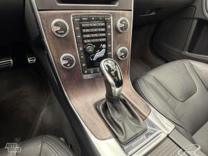 Balts Volvo S60 2016 Avižieniai, ar dzinēja tilpumu 2.00 L un nobraukumu 200 tūkst. km par 10900 €, foto 26 vietnē AUTOMOTO.COM.LV