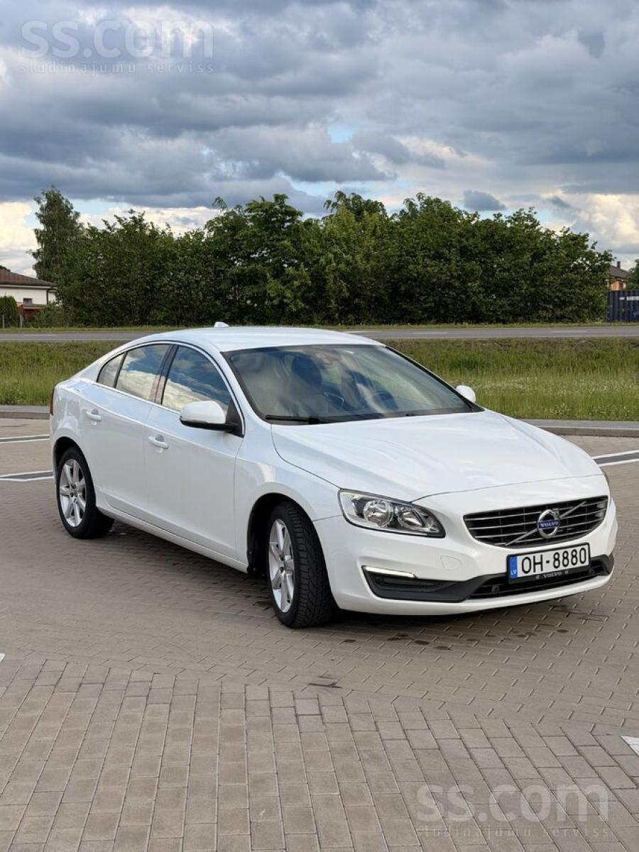 White Volvo S60 2016 in Riga, with an engine capacity of 2.00 L and mileage of 192 thousand km for 9000 €, photo 1 on AUTOMOTO.COM.LV