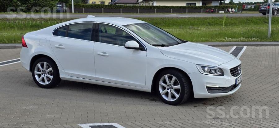 White Volvo S60 2016 in Riga, with an engine capacity of 2.00 L and mileage of 192 thousand km for 9000 €, photo 13 on AUTOMOTO.COM.LV