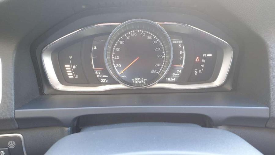 Белый Вольво С60 2016 в Шяуляй, объемом двигателя 1.97 л и пробегом 137 тыс. км за 10500 €, фото 12 на AUTOMOTO.COM.LV