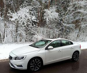 White Volvo S60 2017 in Vilnius, with an engine capacity of 1.97 L and mileage of 139 thousand km for 11900 €, photo  on AUTOMOTO.COM.LV