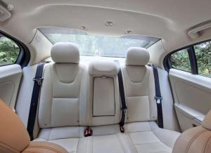 White Volvo S60 2017 in Vilnius, with an engine capacity of 1.97 L and mileage of 150 thousand km for 10500 €, photo 12 on AUTOMOTO.COM.LV