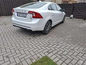 Balts Volvo S60 2018 Kauņa, ar dzinēja tilpumu 1.97 L un nobraukumu 175 tūkst. km par 10250 €, foto 4 vietnē AUTOMOTO.COM.LV