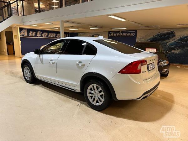 White Volvo S60 2018 in Kaunas, with an engine capacity of 0.00 L and mileage of 34 thousand km for 28056 €, photo 7 on AUTOMOTO.COM.LV