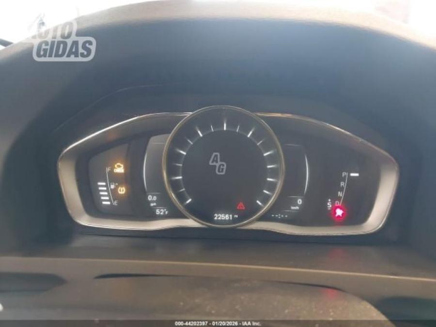 Белый Вольво С60 2018 в Вильнюс, объемом двигателя 2.00 л и пробегом 36 тыс. км за 6500 €, фото 8 на AUTOMOTO.COM.LV
