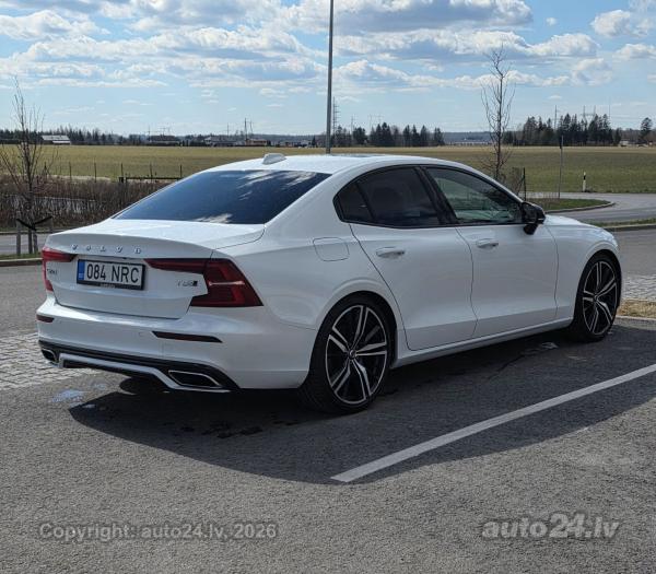 Balts Volvo S60 2019 Tallina, ar dzinēja tilpumu 2.00 L un nobraukumu 177 tūkst. km par 22900 €, foto 4 vietnē AUTOMOTO.COM.LV