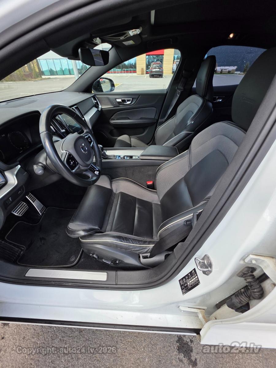 White Volvo S60 2019 in Tallinn, with an engine capacity of 2.00 L and mileage of 177 thousand km for 22900 €, photo 15 on AUTOMOTO.COM.LV