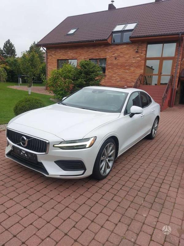 White Volvo S60 2020 in Klaipeda, with an engine capacity of 2.00 L and mileage of 76 thousand km for 20800 €, photo 1 on AUTOMOTO.COM.LV