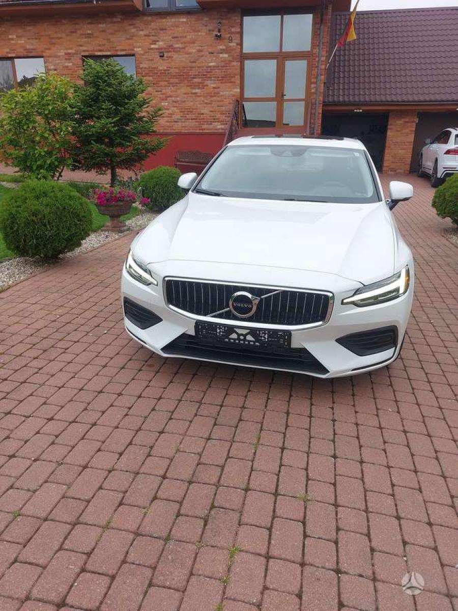 White Volvo S60 2020 in Klaipeda, with an engine capacity of 2.00 L and mileage of 76 thousand km for 20800 €, photo 3 on AUTOMOTO.COM.LV