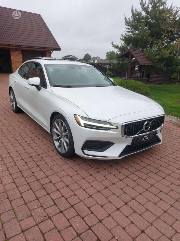 White Volvo S60 2020 in Klaipeda, with an engine capacity of 2.00 L and mileage of 76 thousand km for 20800 €, photo 3 on AUTOMOTO.COM.LV