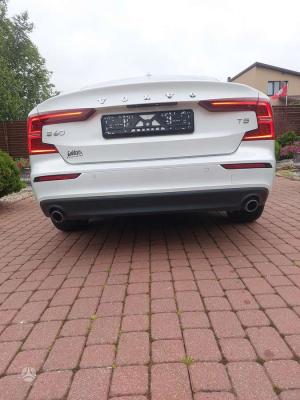 White Volvo S60 2020 in Klaipeda, with an engine capacity of 2.00 L and mileage of 76 thousand km for 20800 €, photo 7 on AUTOMOTO.COM.LV