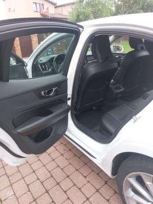 White Volvo S60 2020 in Klaipeda, with an engine capacity of 2.00 L and mileage of 76 thousand km for 20800 €, photo 19 on AUTOMOTO.COM.LV