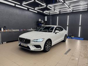 White Volvo S60 2020 in Vilnius, with an engine capacity of 2.00 L and mileage of 134 thousand km for 23490 €, photo  on AUTOMOTO.COM.LV