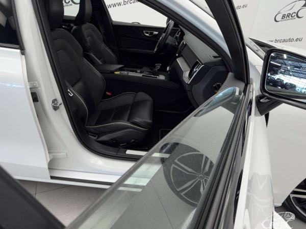 White Volvo S60 2020 in Vilnius, with an engine capacity of 1.97 L and mileage of 118 thousand km for 20500 €, photo 11 on AUTOMOTO.COM.LV