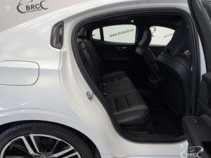 White Volvo S60 2020 in Vilnius, with an engine capacity of 1.97 L and mileage of 118 thousand km for 20500 €, photo 14 on AUTOMOTO.COM.LV