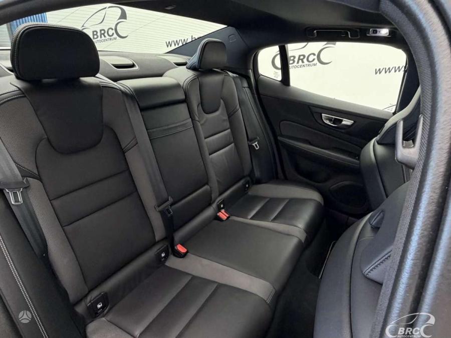 White Volvo S60 2020 in Vilnius, with an engine capacity of 1.97 L and mileage of 118 thousand km for 20500 €, photo 15 on AUTOMOTO.COM.LV