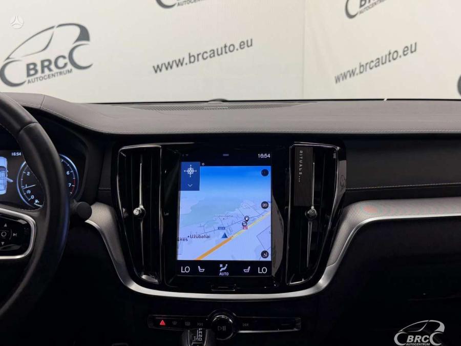 White Volvo S60 2020 in Vilnius, with an engine capacity of 1.97 L and mileage of 118 thousand km for 20500 €, photo 20 on AUTOMOTO.COM.LV