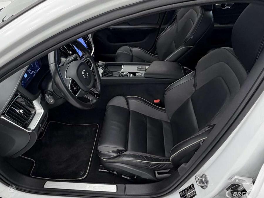 White Volvo S60 2020 in Vilnius, with an engine capacity of 1.97 L and mileage of 118 thousand km for 20500 €, photo 24 on AUTOMOTO.COM.LV