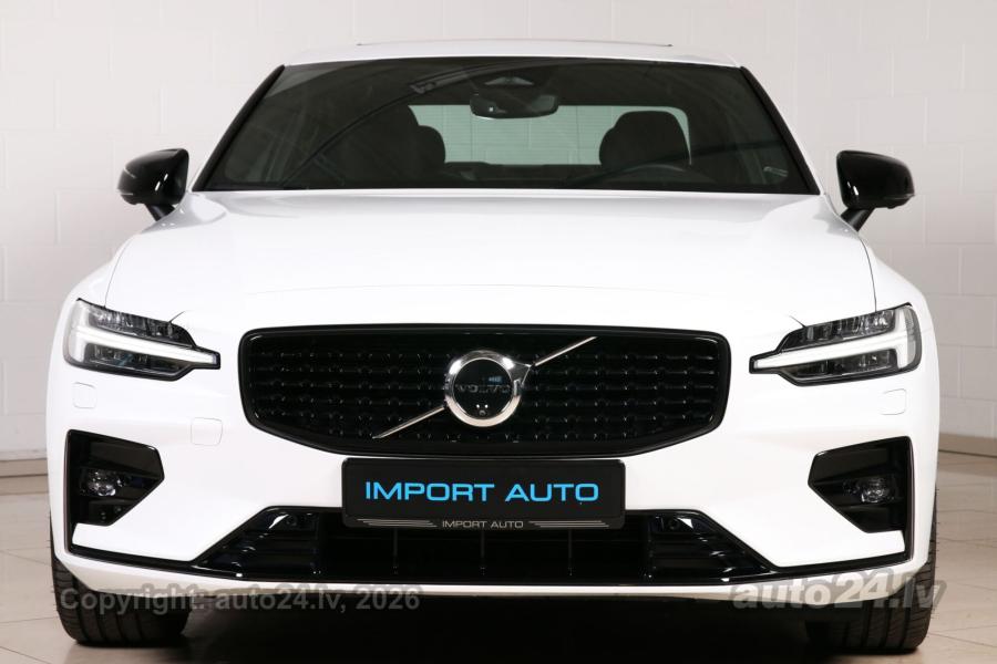 Balts Volvo S60 2023 Tallina, ar dzinēja tilpumu 2.00 L un nobraukumu 28 tūkst. km par 39990 €, foto 3 vietnē AUTOMOTO.COM.LV