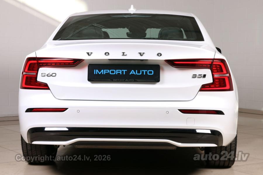Balts Volvo S60 2023 Tallina, ar dzinēja tilpumu 2.00 L un nobraukumu 28 tūkst. km par 39990 €, foto 6 vietnē AUTOMOTO.COM.LV