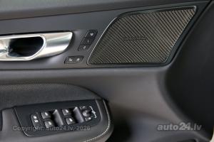 Balts Volvo S60 2023 Tallina, ar dzinēja tilpumu 2.00 L un nobraukumu 28 tūkst. km par 39990 €, foto 14 vietnē AUTOMOTO.COM.LV