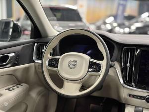 White Volvo S60 2023 in Klaipeda, with an engine capacity of 1.97 L and mileage of 42 thousand km for 24000 €, photo 11 on AUTOMOTO.COM.LV