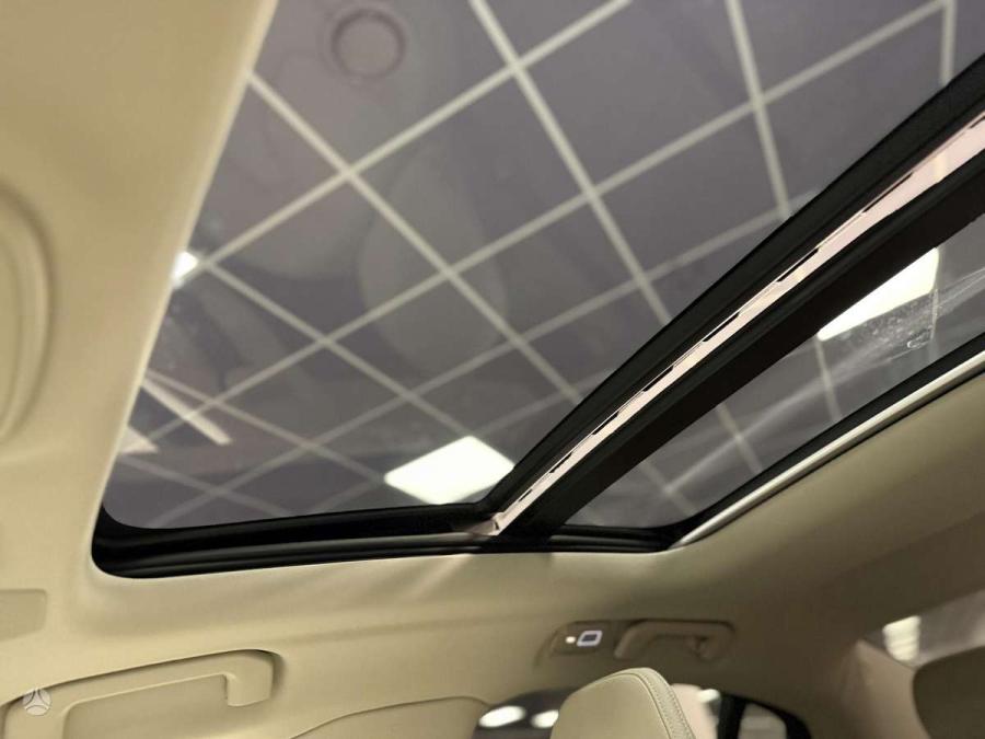 White Volvo S60 2023 in Klaipeda, with an engine capacity of 1.97 L and mileage of 42 thousand km for 24000 €, photo 17 on AUTOMOTO.COM.LV
