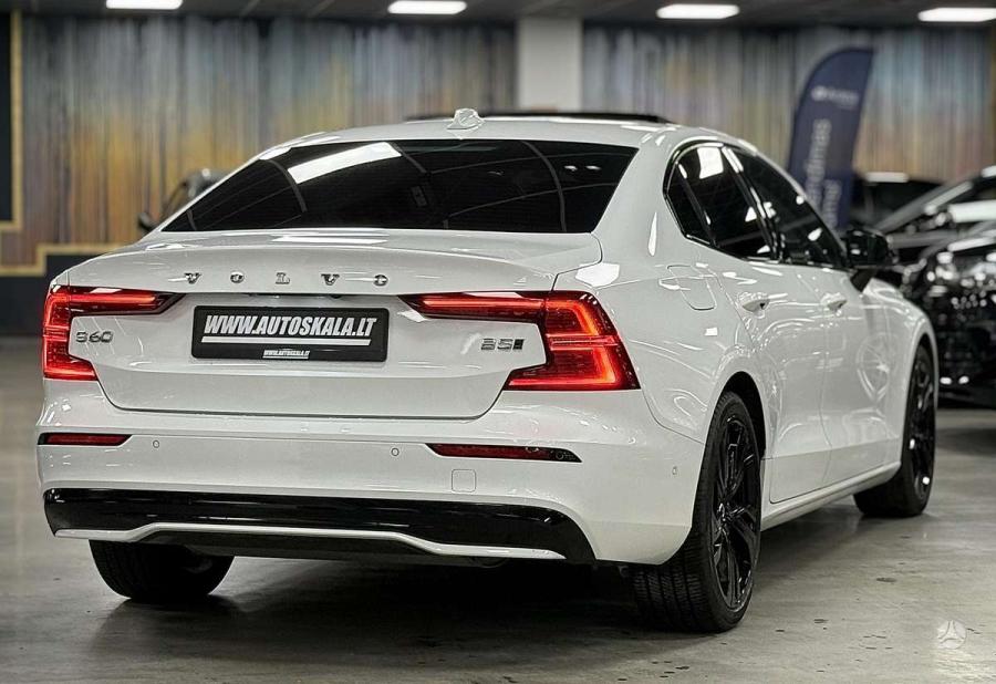 White Volvo S60 2023 in Klaipeda, with an engine capacity of 1.97 L and mileage of 42 thousand km for 24000 €, photo 23 on AUTOMOTO.COM.LV