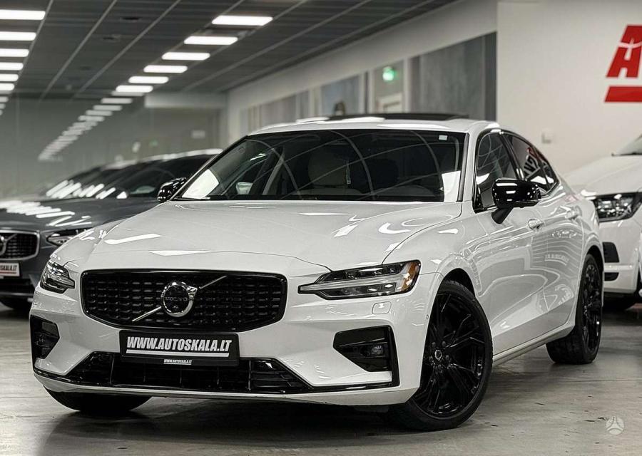 White Volvo S60 2023 in Klaipeda, with an engine capacity of 1.97 L and mileage of 42 thousand km for 24000 €, photo 30 on AUTOMOTO.COM.LV