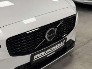 White Volvo S60 2023 in Klaipeda, with an engine capacity of 1.97 L and mileage of 42 thousand km for 24000 €, photo 34 on AUTOMOTO.COM.LV