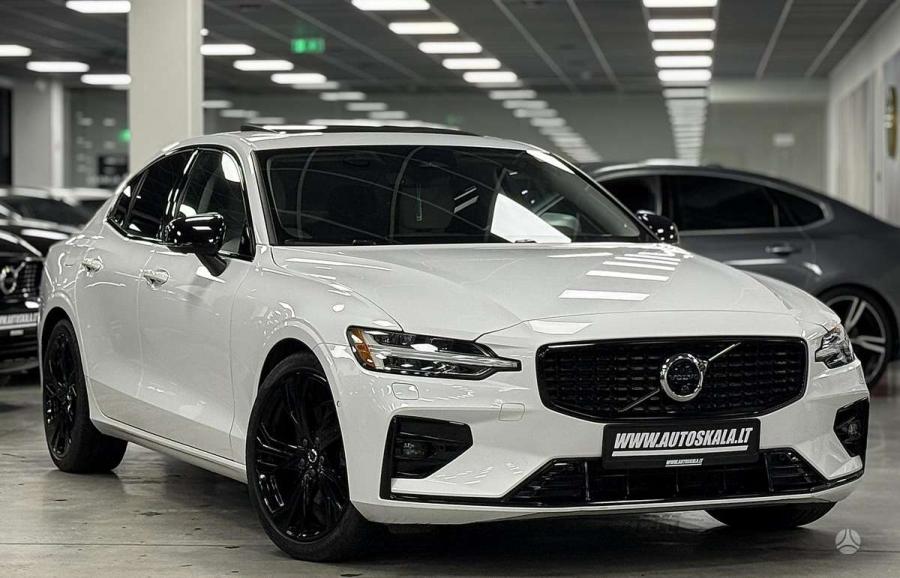 White Volvo S60 2023 in Klaipeda, with an engine capacity of 1.97 L and mileage of 42 thousand km for 24000 €, photo 40 on AUTOMOTO.COM.LV