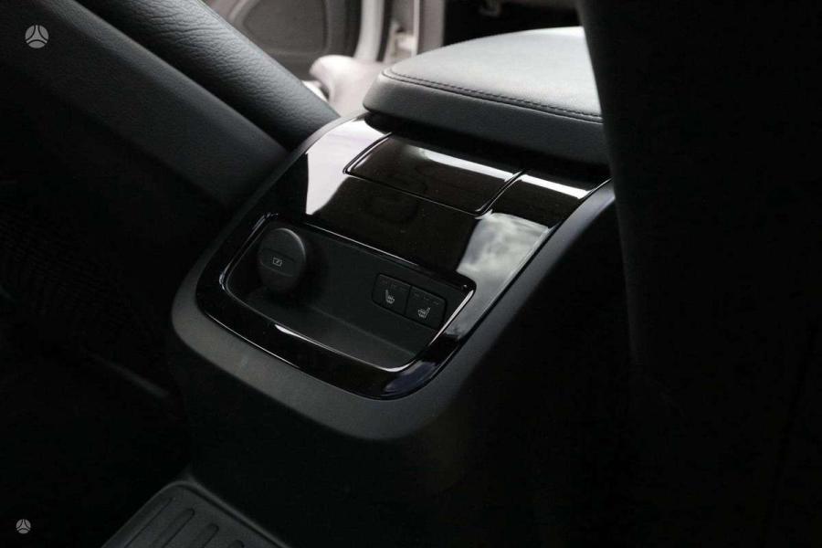 Белый Вольво С60 2024 в Вильнюс, объемом двигателя 1.97 л и пробегом 29 тыс. км за 34990 €, фото 29 на AUTOMOTO.COM.LV