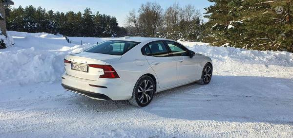 White Volvo S60 2025 in Kretinga, with an engine capacity of 1.97 L and mileage of 22 thousand km for 37900 €, photo 5 on AUTOMOTO.COM.LV
