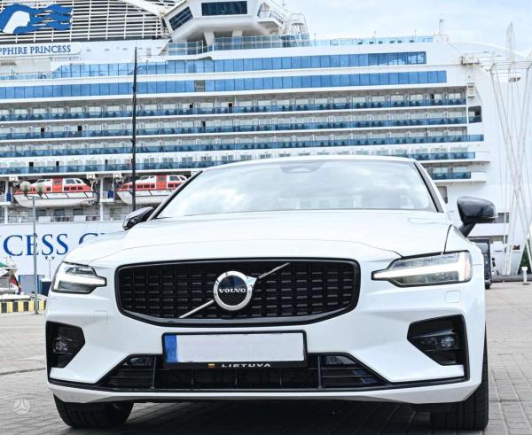 White Volvo S60 2025 in Klaipeda, with an engine capacity of 1.97 L and mileage of 24 thousand km for 26500 €, photo 4 on AUTOMOTO.COM.LV