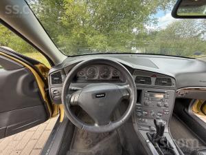 Желтый Вольво С60 2001 в Рига, объемом двигателя 2.40 л и пробегом 215 тыс. км за 1250 €, фото 16 на AUTOMOTO.COM.LV