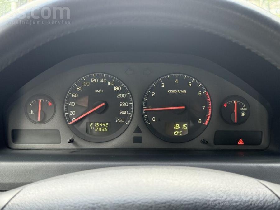 Желтый Вольво С60 2001 в Рига, объемом двигателя 2.40 л и пробегом 215 тыс. км за 1250 €, фото 20 на AUTOMOTO.COM.LV