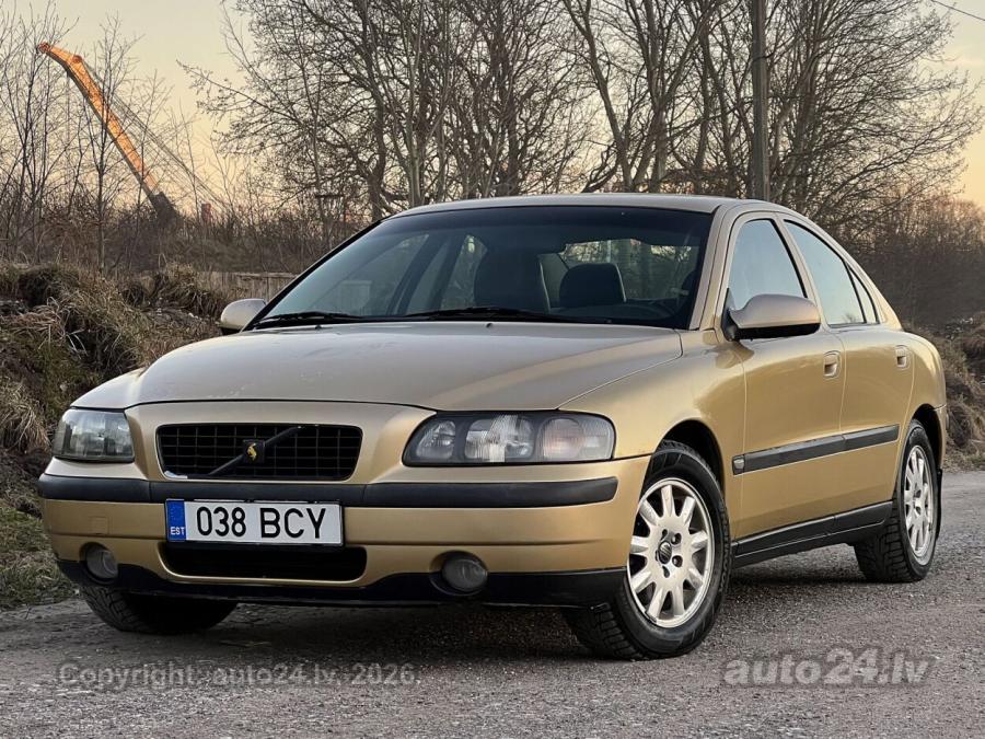 Dzeltens Volvo S60 2001 Tallina, ar dzinēja tilpumu 2.40 L un nobraukumu 295 tūkst. km par 1690 €, foto 1 vietnē AUTOMOTO.COM.LV