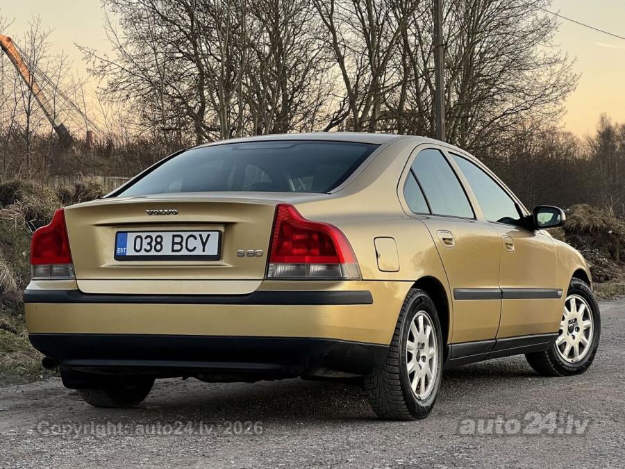 Dzeltens Volvo S60 2001 Tallina, ar dzinēja tilpumu 2.40 L un nobraukumu 295 tūkst. km par 1690 €, foto 2 vietnē AUTOMOTO.COM.LV
