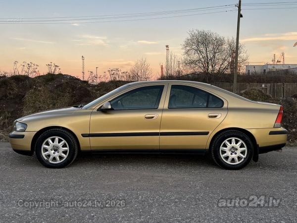 Dzeltens Volvo S60 2001 Tallina, ar dzinēja tilpumu 2.40 L un nobraukumu 295 tūkst. km par 1690 €, foto 5 vietnē AUTOMOTO.COM.LV