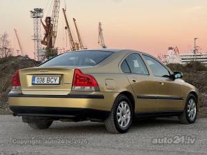 Dzeltens Volvo S60 2001 Tallina, ar dzinēja tilpumu 2.40 L un nobraukumu 295 tūkst. km par 1690 €, foto 8 vietnē AUTOMOTO.COM.LV