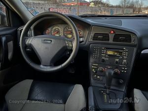 Dzeltens Volvo S60 2001 Tallina, ar dzinēja tilpumu 2.40 L un nobraukumu 295 tūkst. km par 1690 €, foto 18 vietnē AUTOMOTO.COM.LV