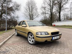 Yellow Volvo S60 2002 in Rezekne, with an engine capacity of 2.40 L and mileage of 533 thousand km for 1550 €, photo  on AUTOMOTO.COM.LV